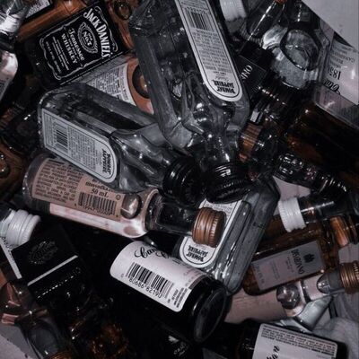 An Imbiber || Bladejing: ฟิค Boy Love (แชท)