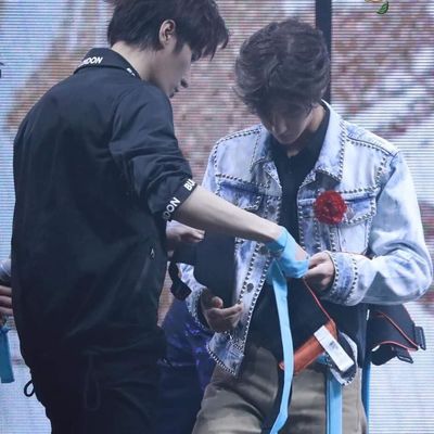 Fallin [HaiBo]: ฟิค Boy Love (บรรยาย)